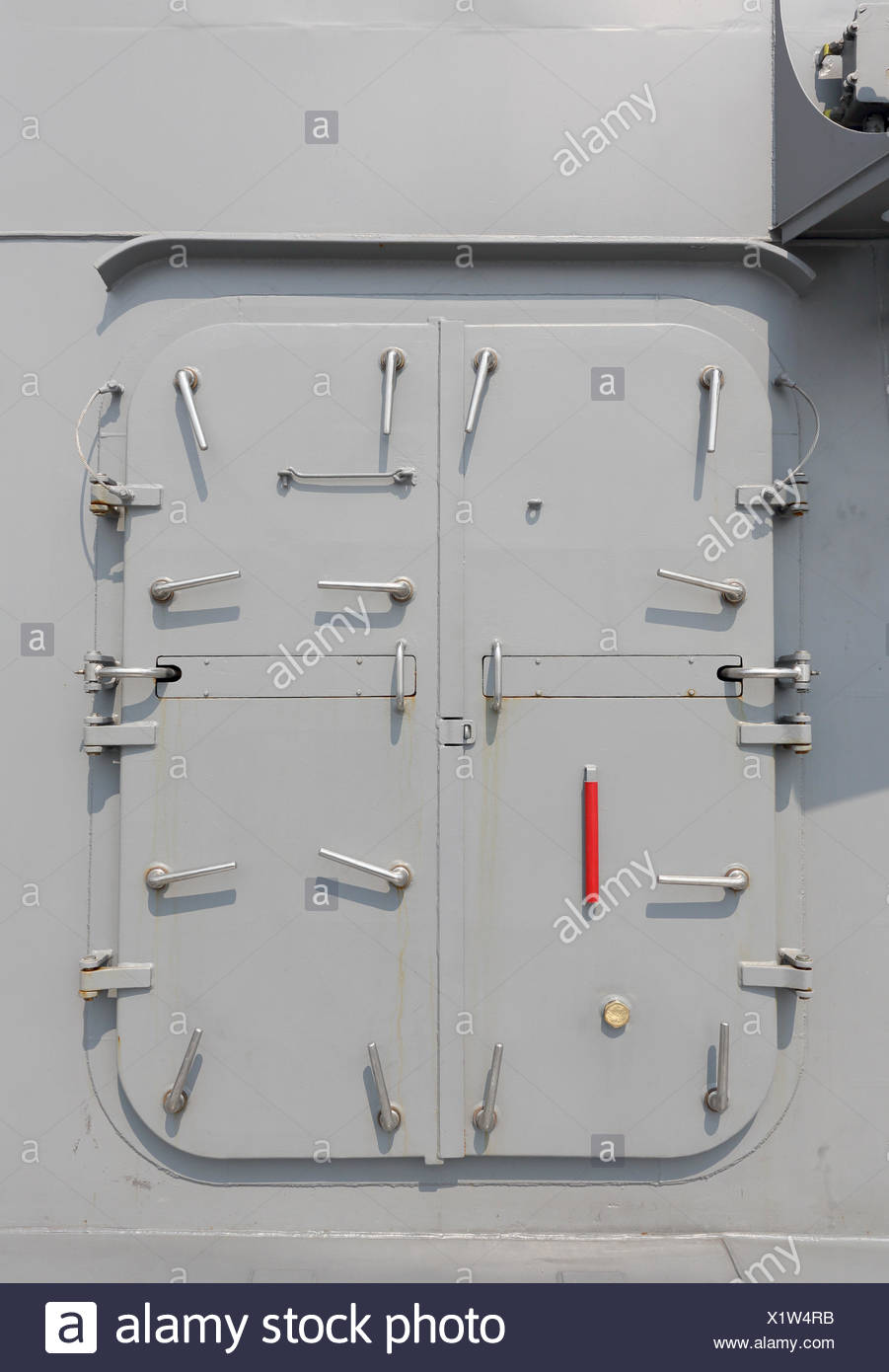Ship Hatch Sea Stock Photos & Ship Hatch Sea Stock Images - Alamy