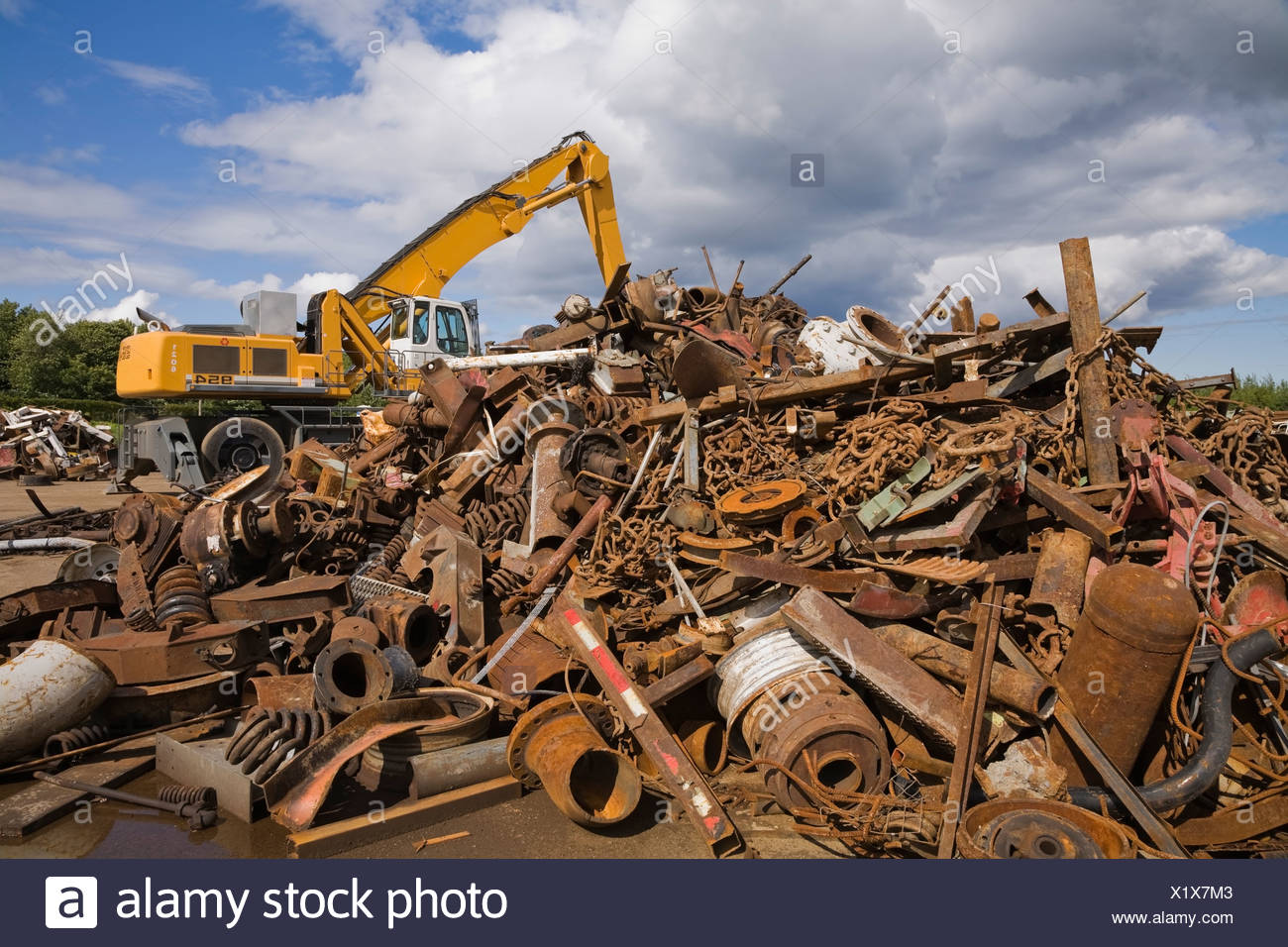 Pile Of Parts Stock Photos & Pile Of Parts Stock Images - Alamy