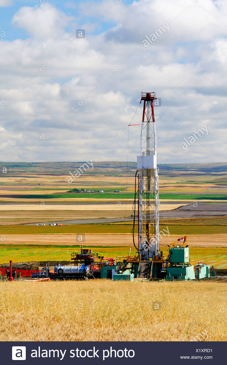 Drilling Rig Land High Resolution Stock Photography and Images - Alamy