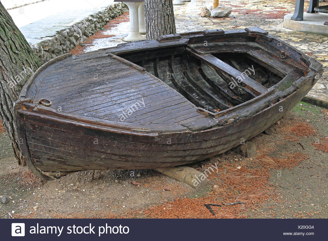 Small Boat Wreck High Resolution Stock Photography and Images - Alamy