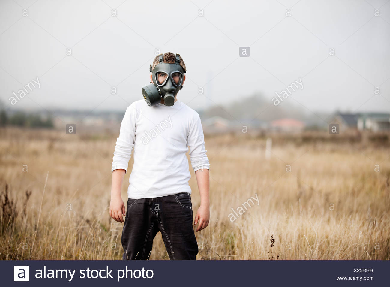 Person In Gas Mask High Resolution Stock Photography and Images - Alamy