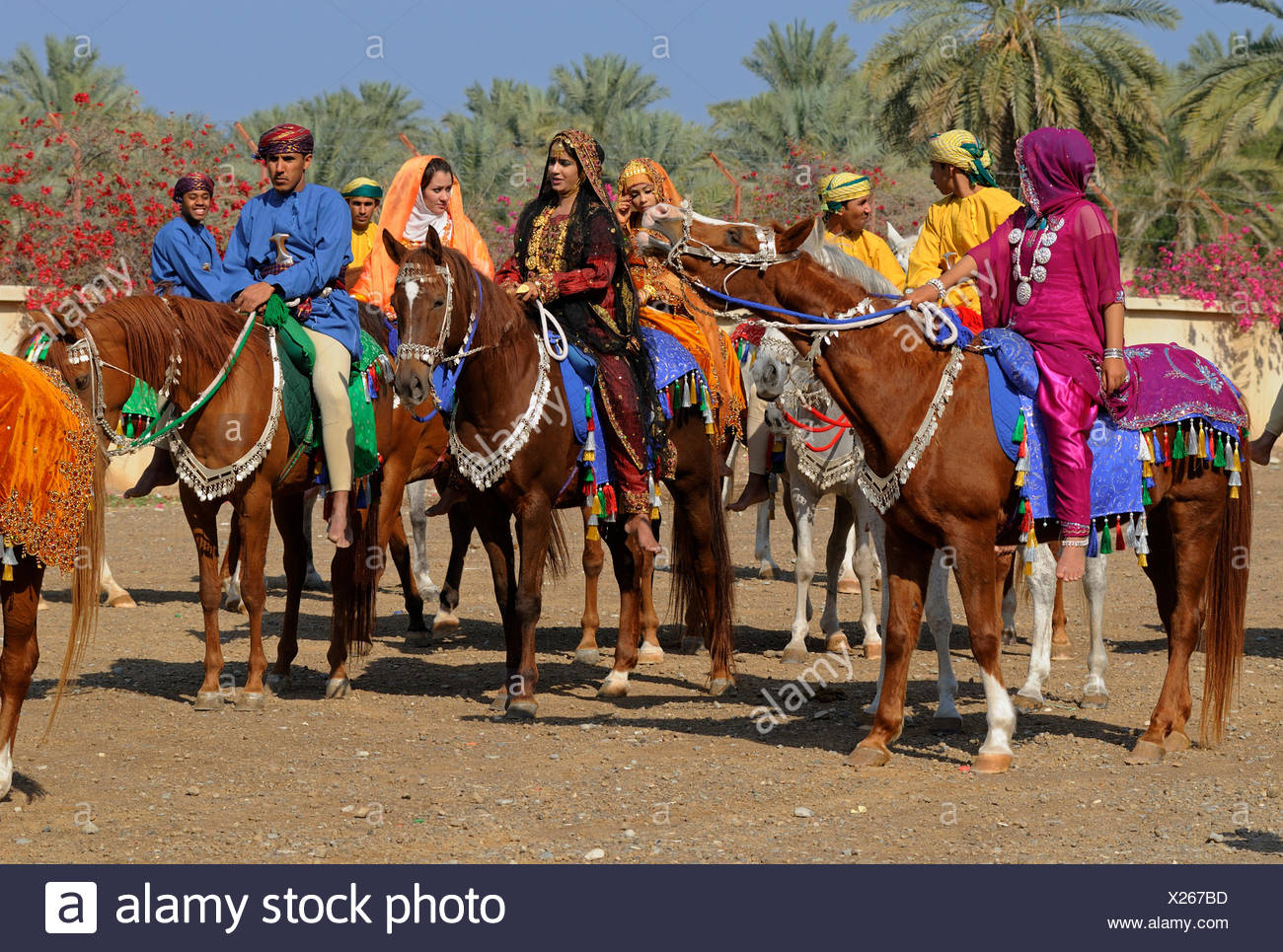 Traditional Omani Clothing High Resolution Stock Photography and Images ...