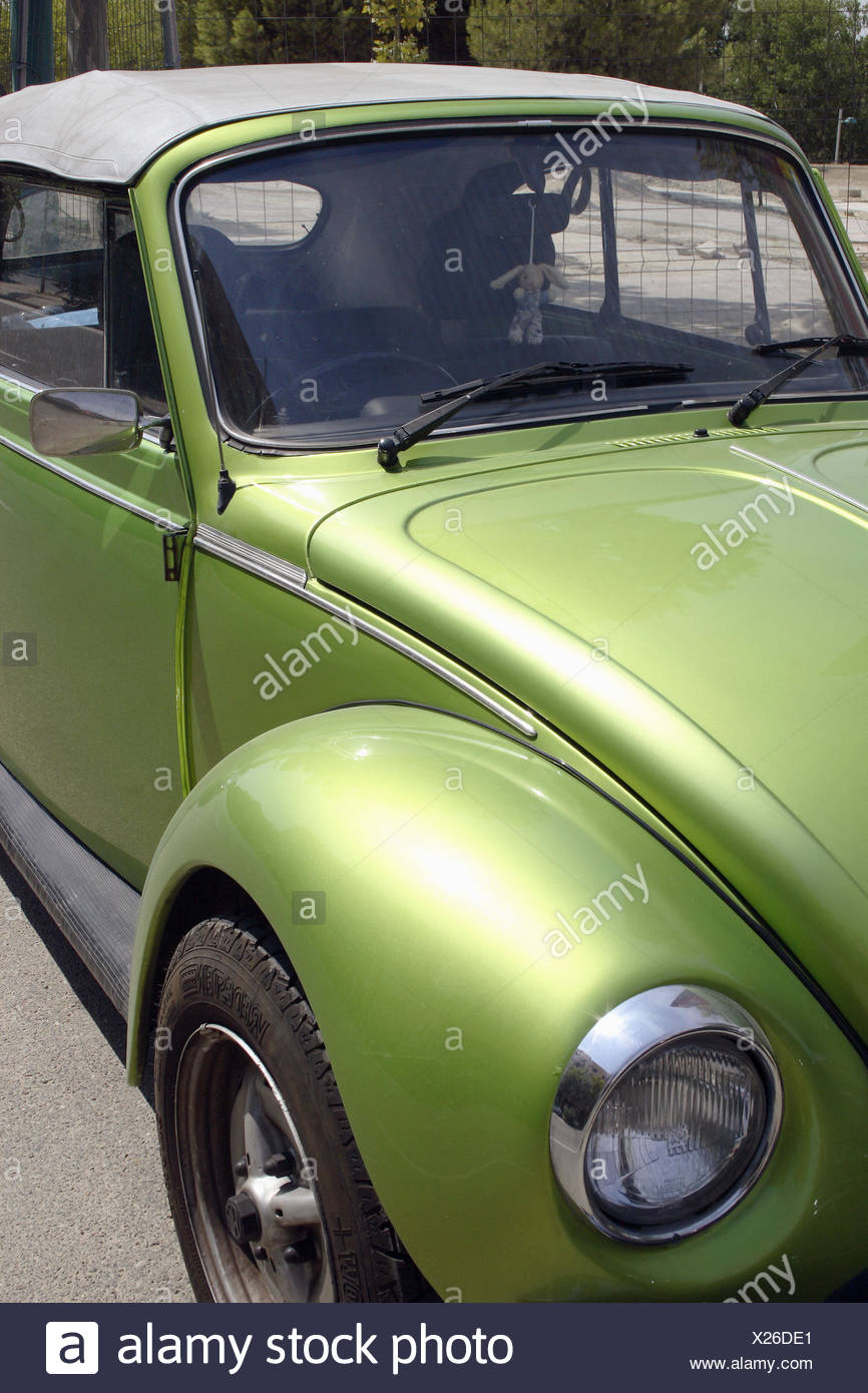 Vintage Green Volkswagen Beetle Stock Photos & Vintage Green Volkswagen ...