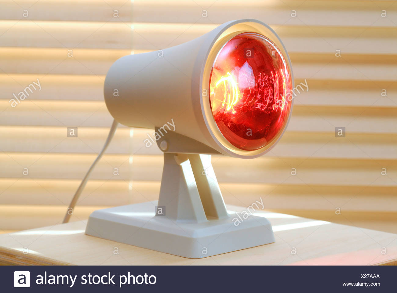 Red Light Therapy Stock Photos & Red Light Therapy Stock Images - Alamy