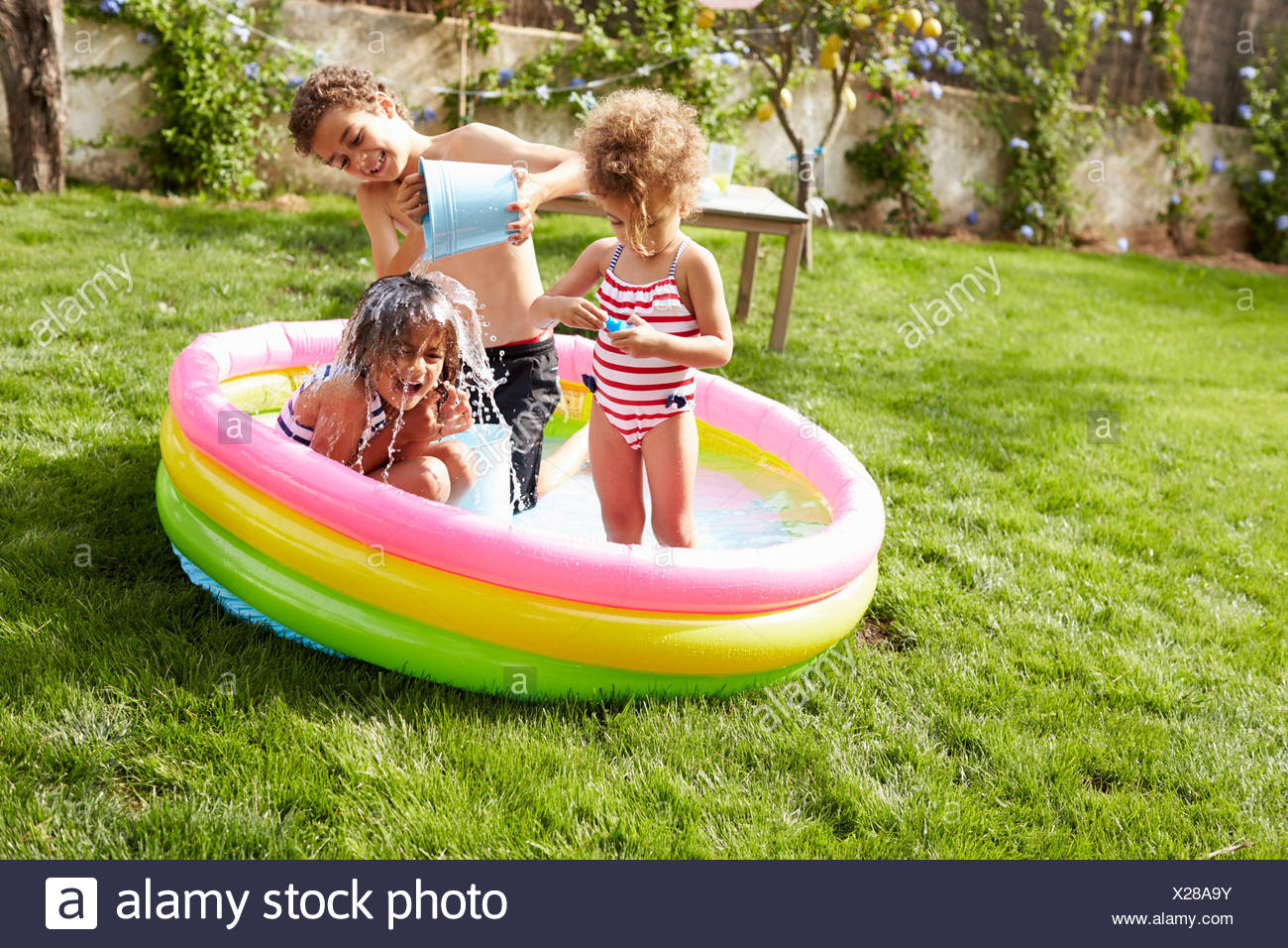 Paddling Pool Stock Photos & Paddling Pool Stock Images - Alamy