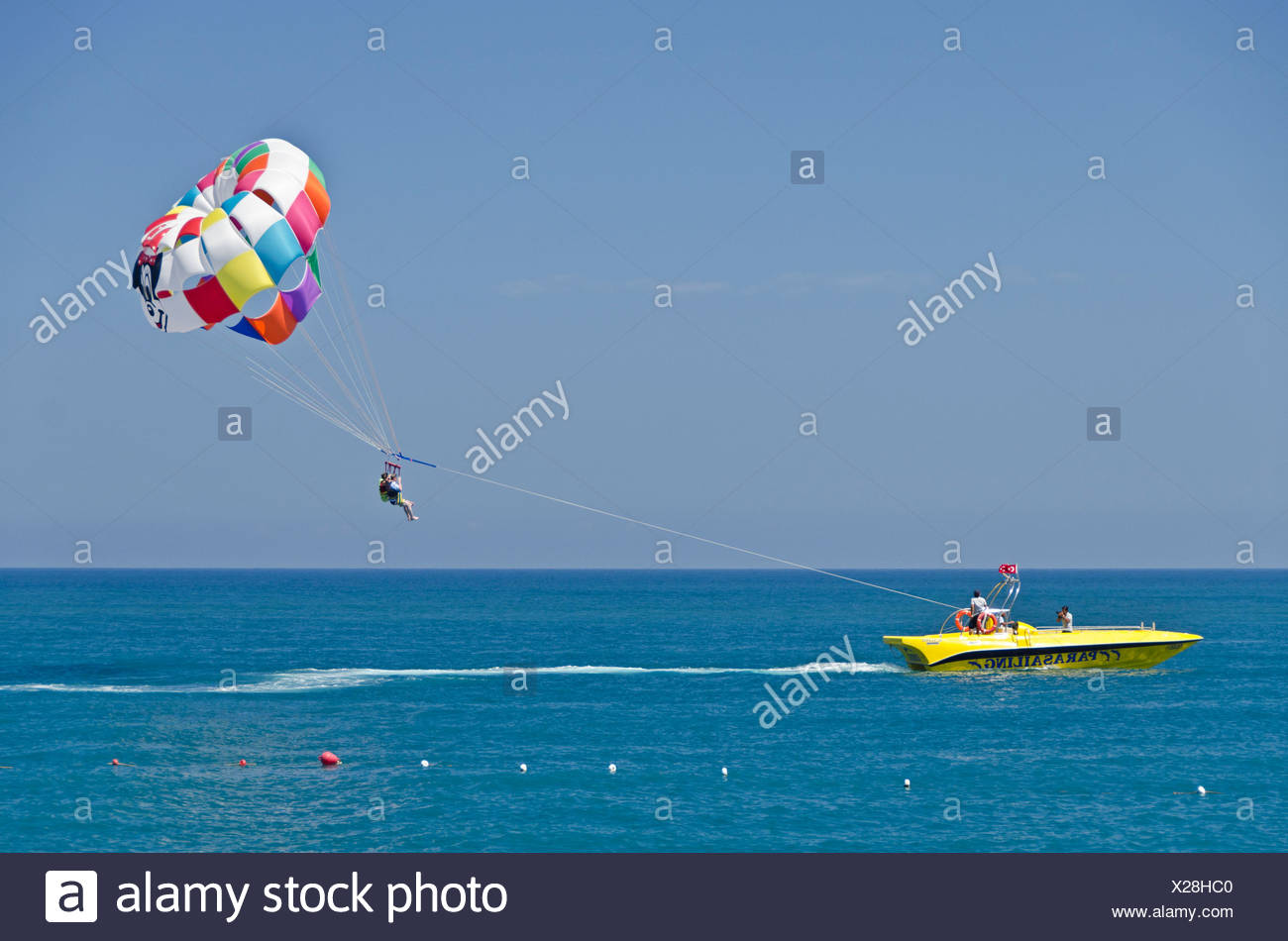 Parasailing Boat Stock Photos & Parasailing Boat Stock Images - Alamy