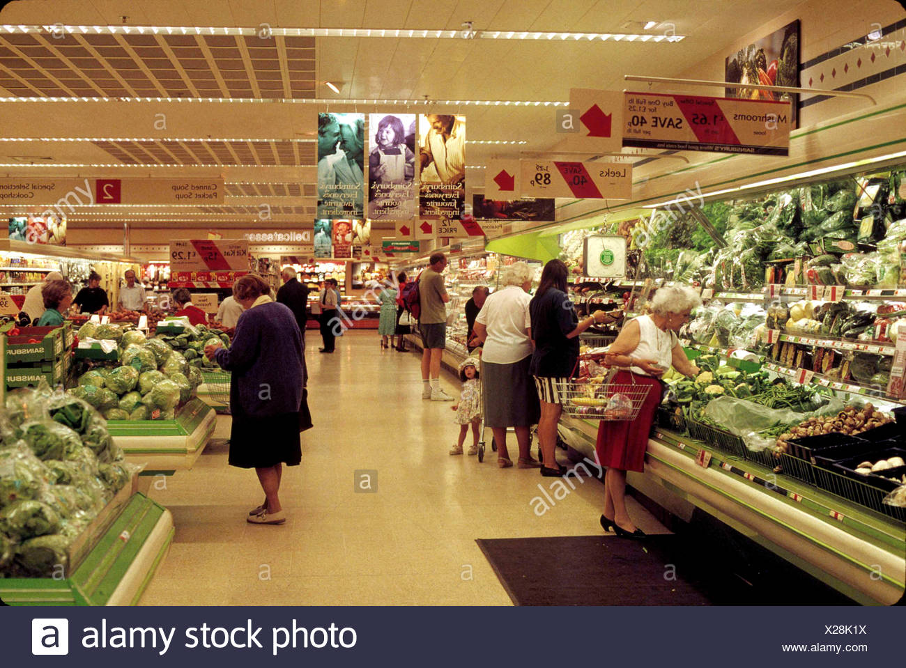 Supermarket Produce Vegetables High Resolution Stock Photography and ...