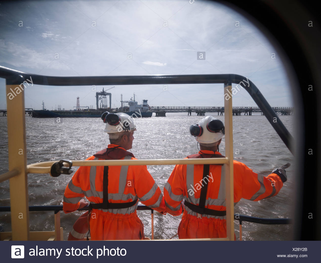 Deck Workers High Resolution Stock Photography and Images - Alamy