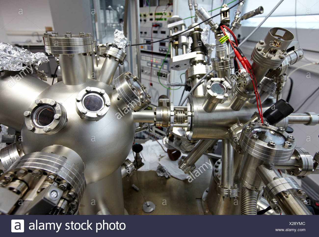 Scanning Tunneling Microscope Stock Photos & Scanning Tunneling ...