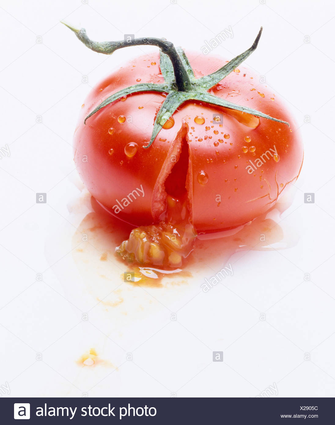 Squashed Tomato High Resolution Stock Photography and Images - Alamy