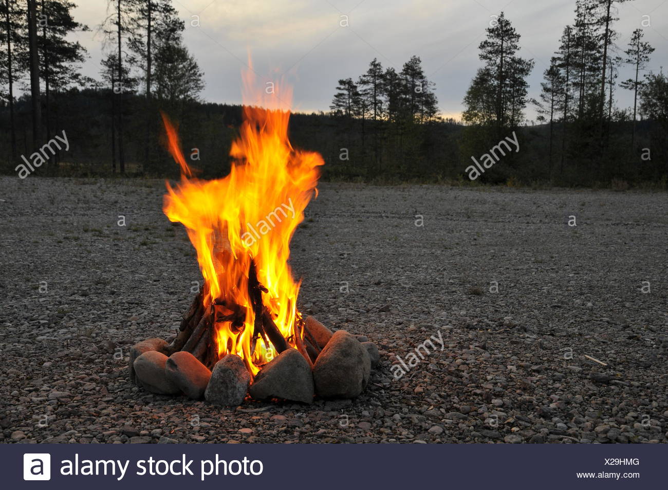 Campfire Circle Stock Photos & Campfire Circle Stock Images - Alamy