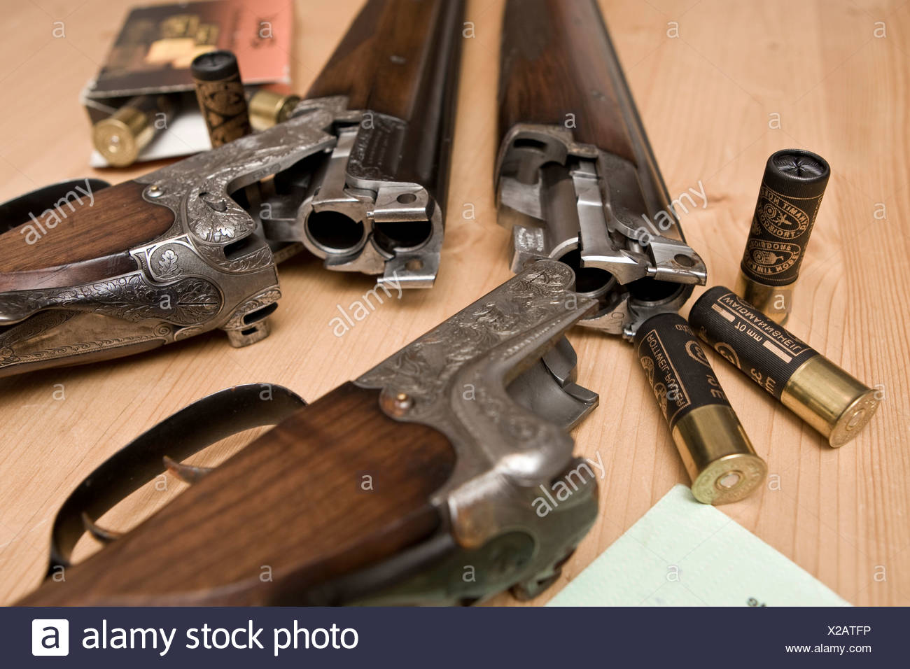 Rifles And Shotguns Stock Photos & Rifles And Shotguns Stock Images - Alamy