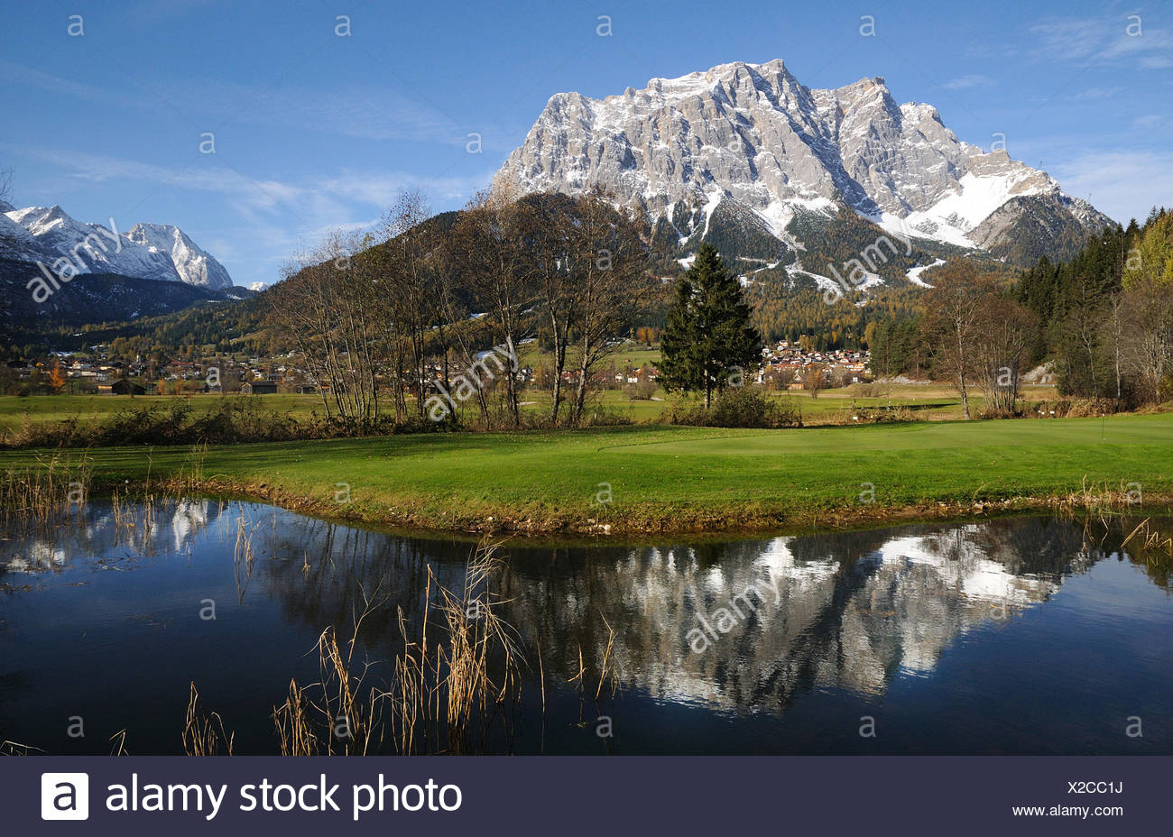 Zugspitze Summit Summer Stock Photos & Zugspitze Summit Summer Stock ...