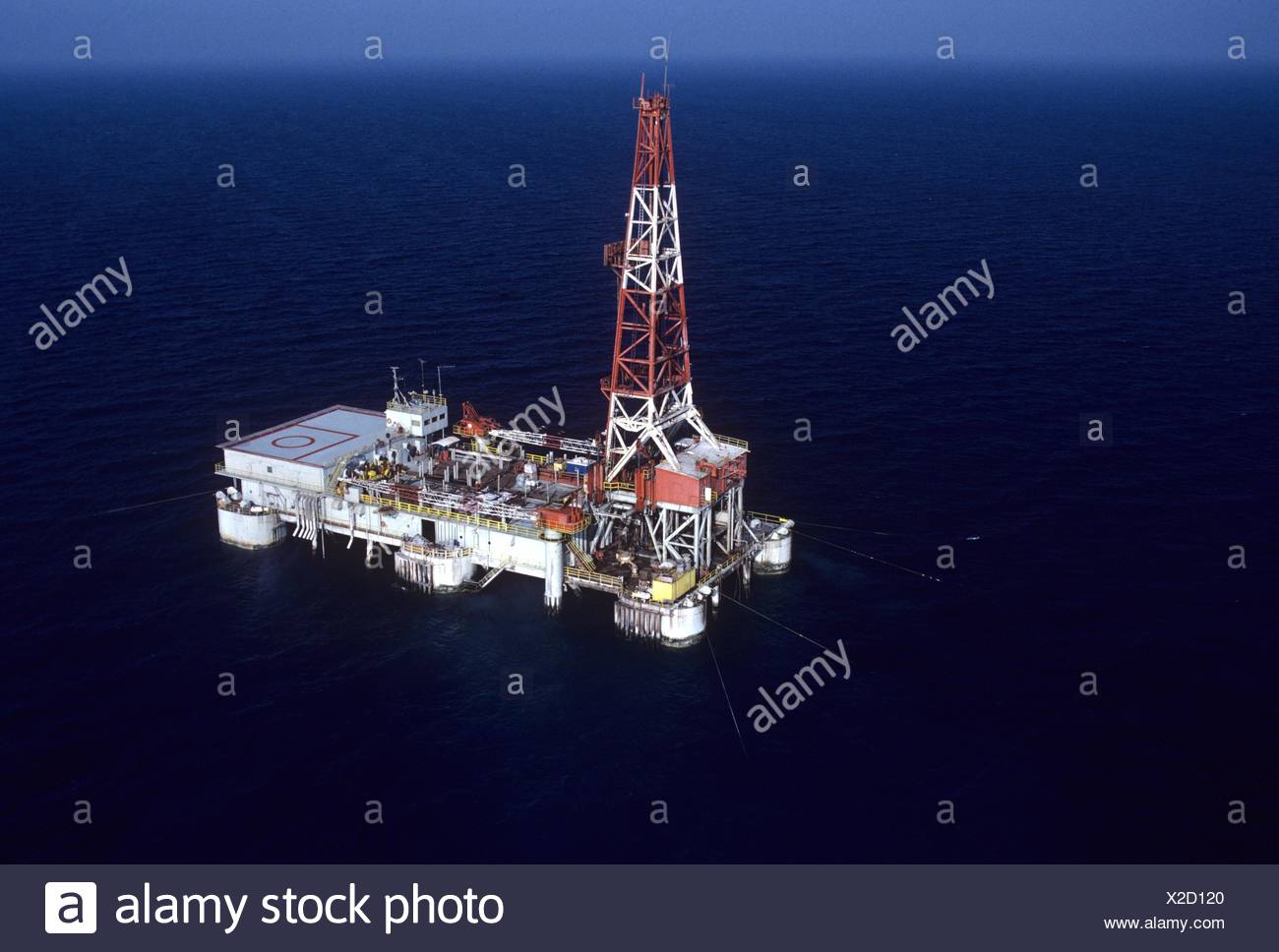 Drilling Barge High Resolution Stock Photography and Images - Alamy