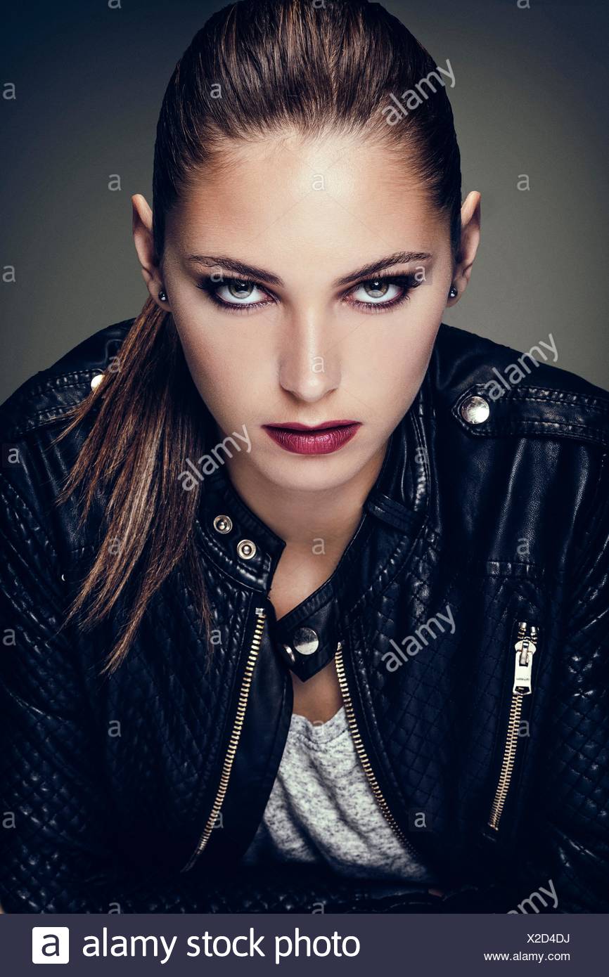 Pulled Back Hair High Resolution Stock Photography and Images - Alamy