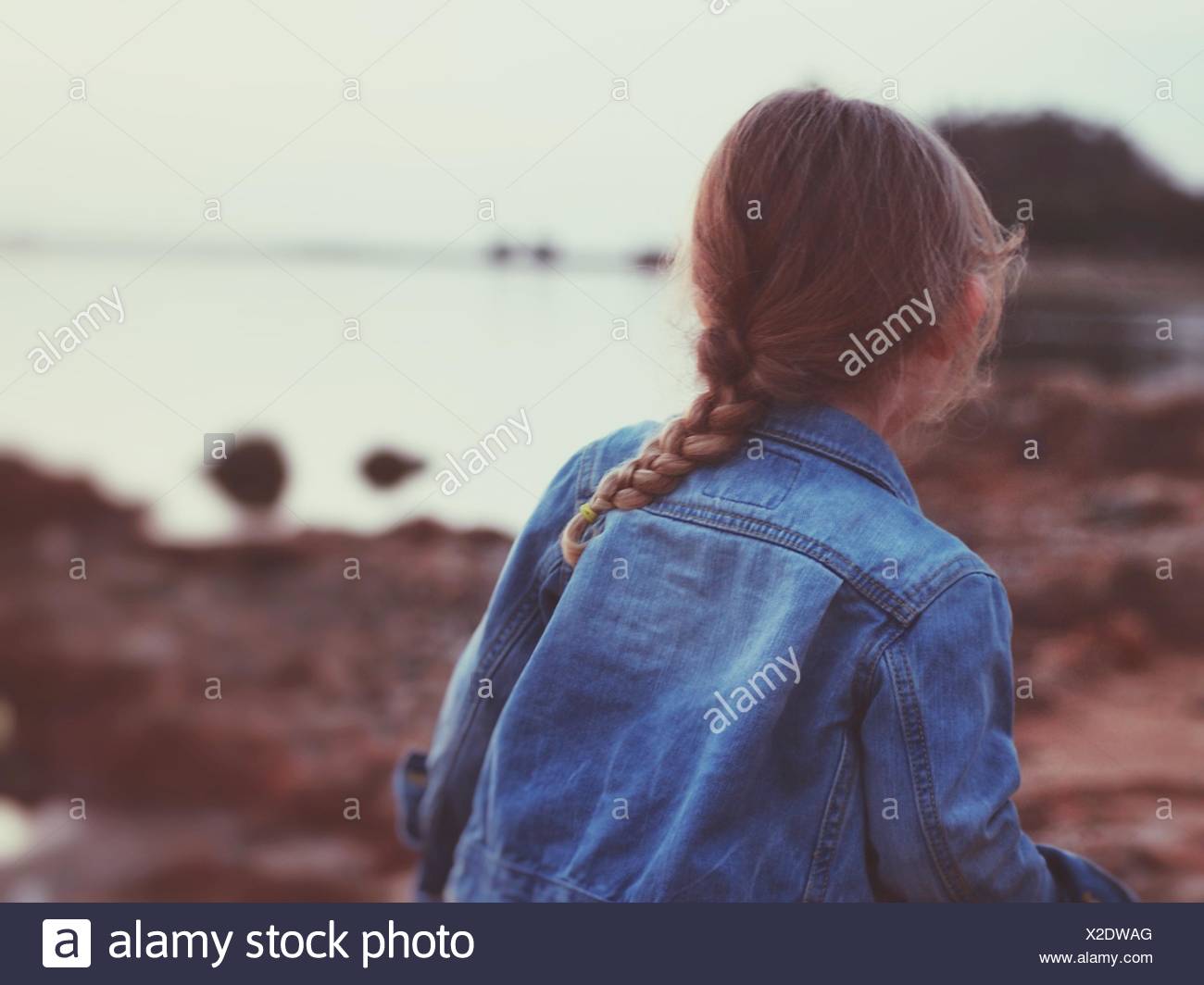 Girls Wearing Jeans High Resolution Stock Photography and Images - Alamy