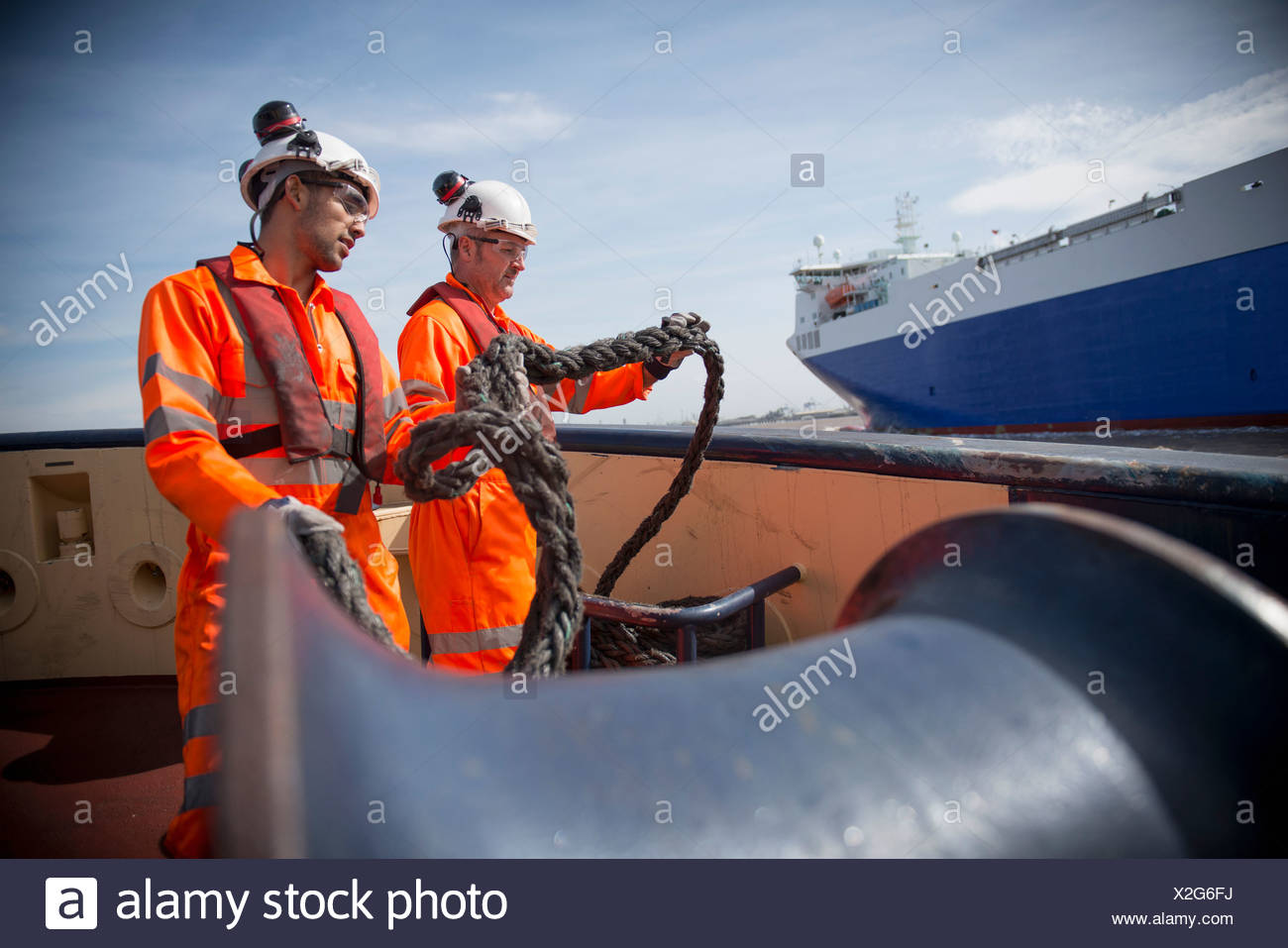 Deck Workers High Resolution Stock Photography and Images - Alamy