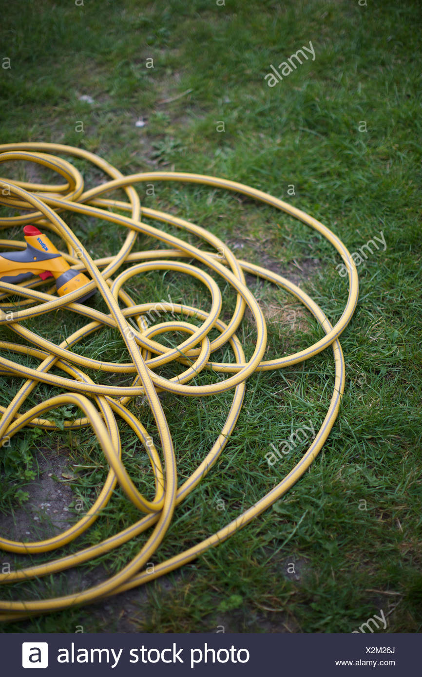 Hose Tangled Stock Photos & Hose Tangled Stock Images - Alamy