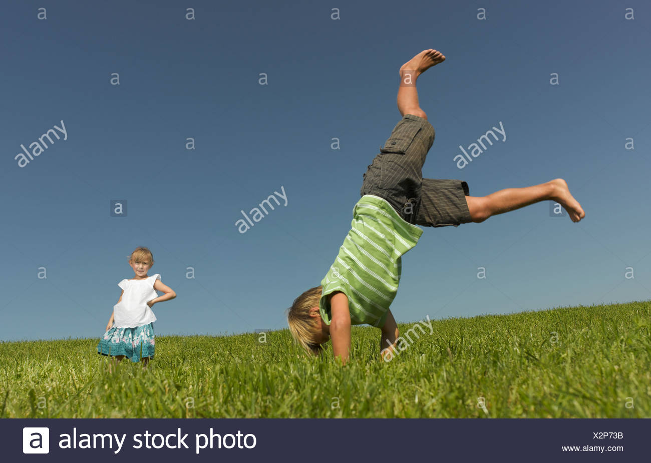 Boy Doing Handstand Stock Photos & Boy Doing Handstand Stock Images - Alamy