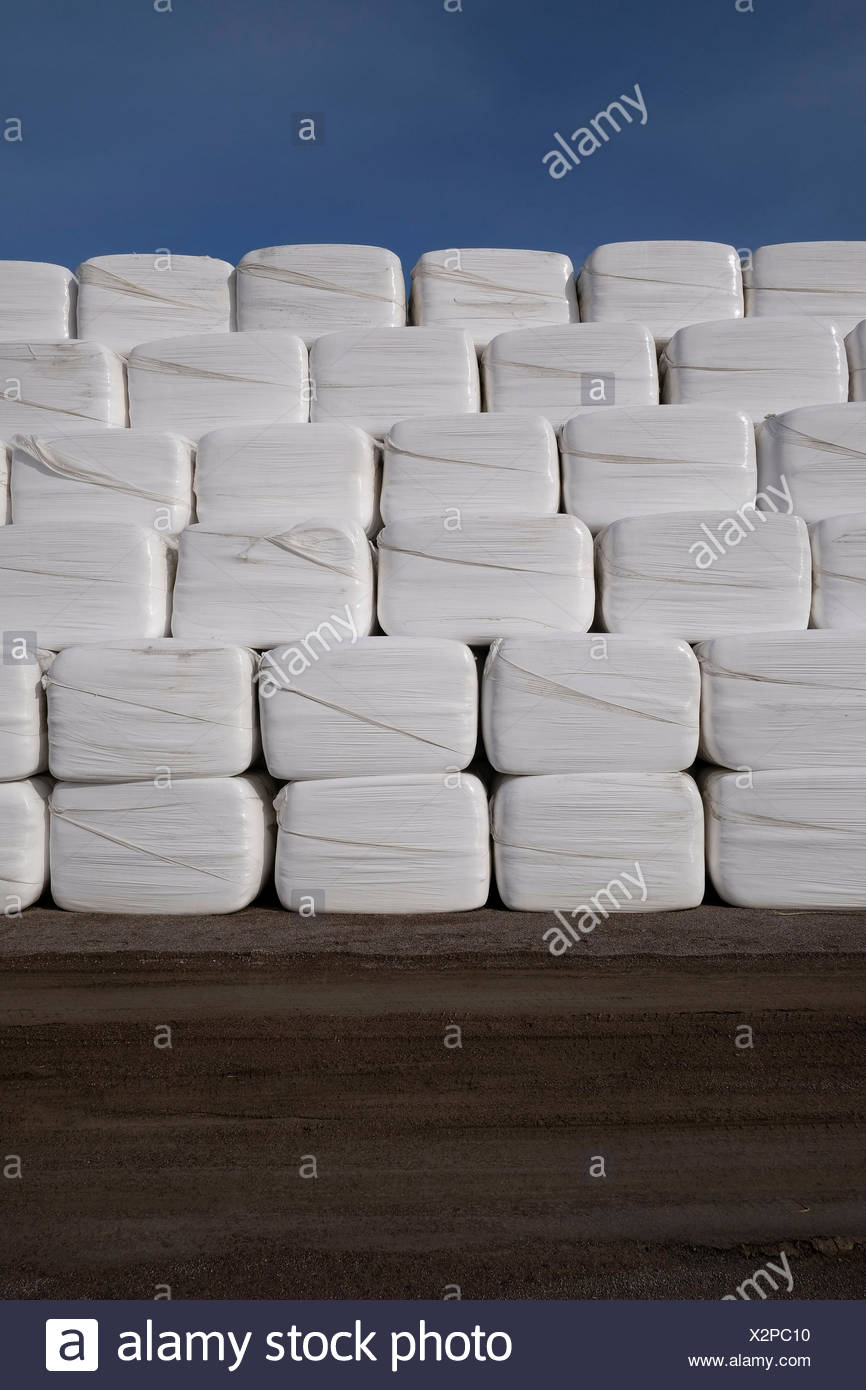 Straw Boxes High Resolution Stock Photography and Images - Alamy