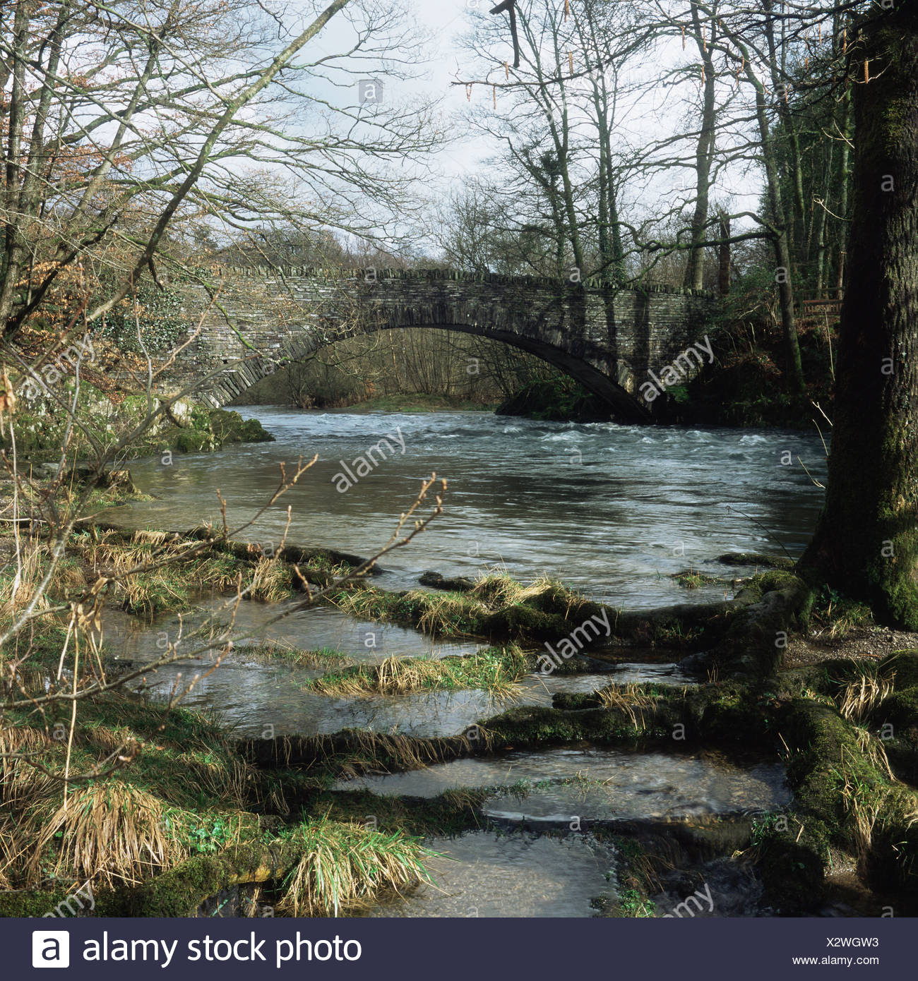 Stone Bridge Over River Stock Photos & Stone Bridge Over River Stock ...