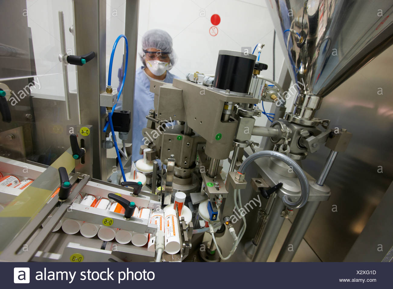 Pharmaceutical Manufacturing Process High Resolution Stock Photography ...