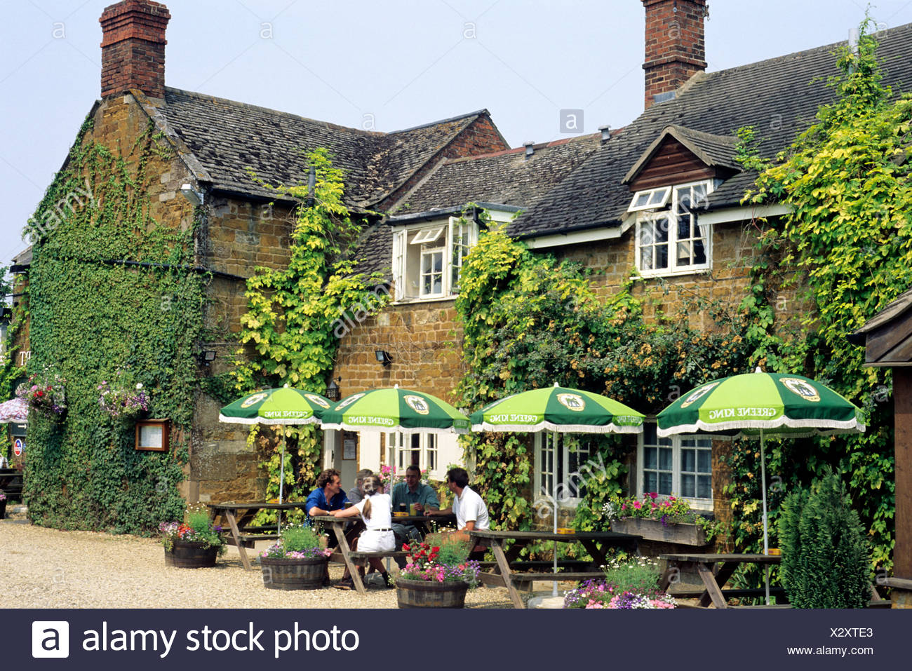 English Country Pub England High Resolution Stock Photography and ...
