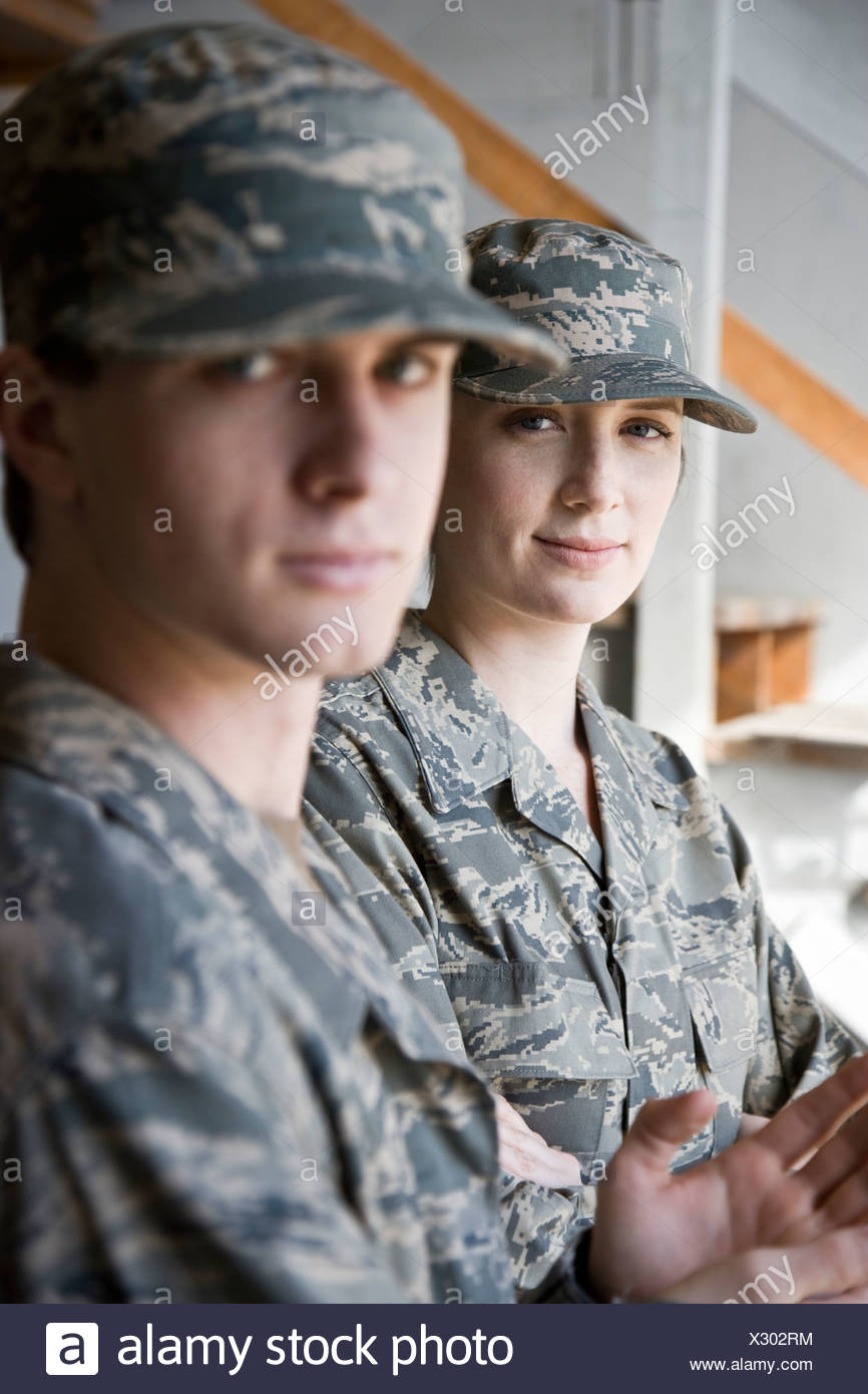 Female Us Army Soldiers High Resolution Stock Photography and Images ...