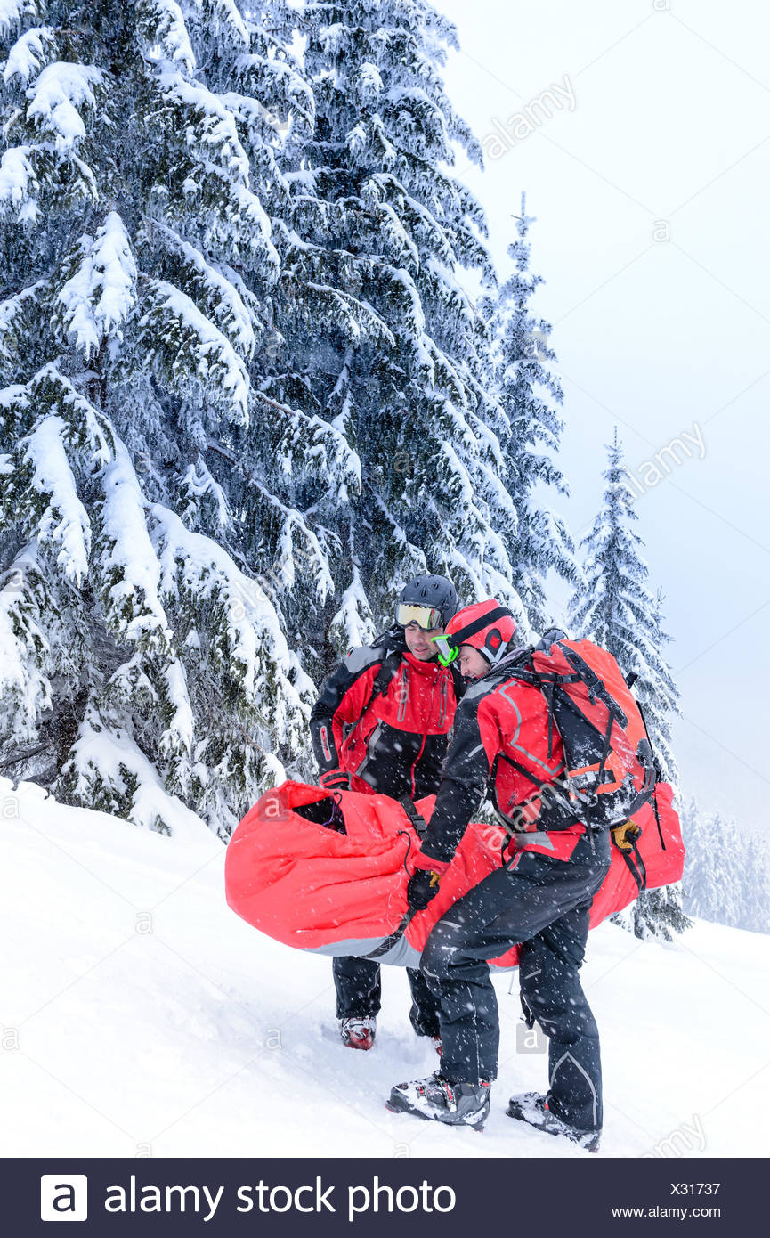 Mountain Rescue Stretcher Snow Stock Photos & Mountain Rescue Stretcher ...