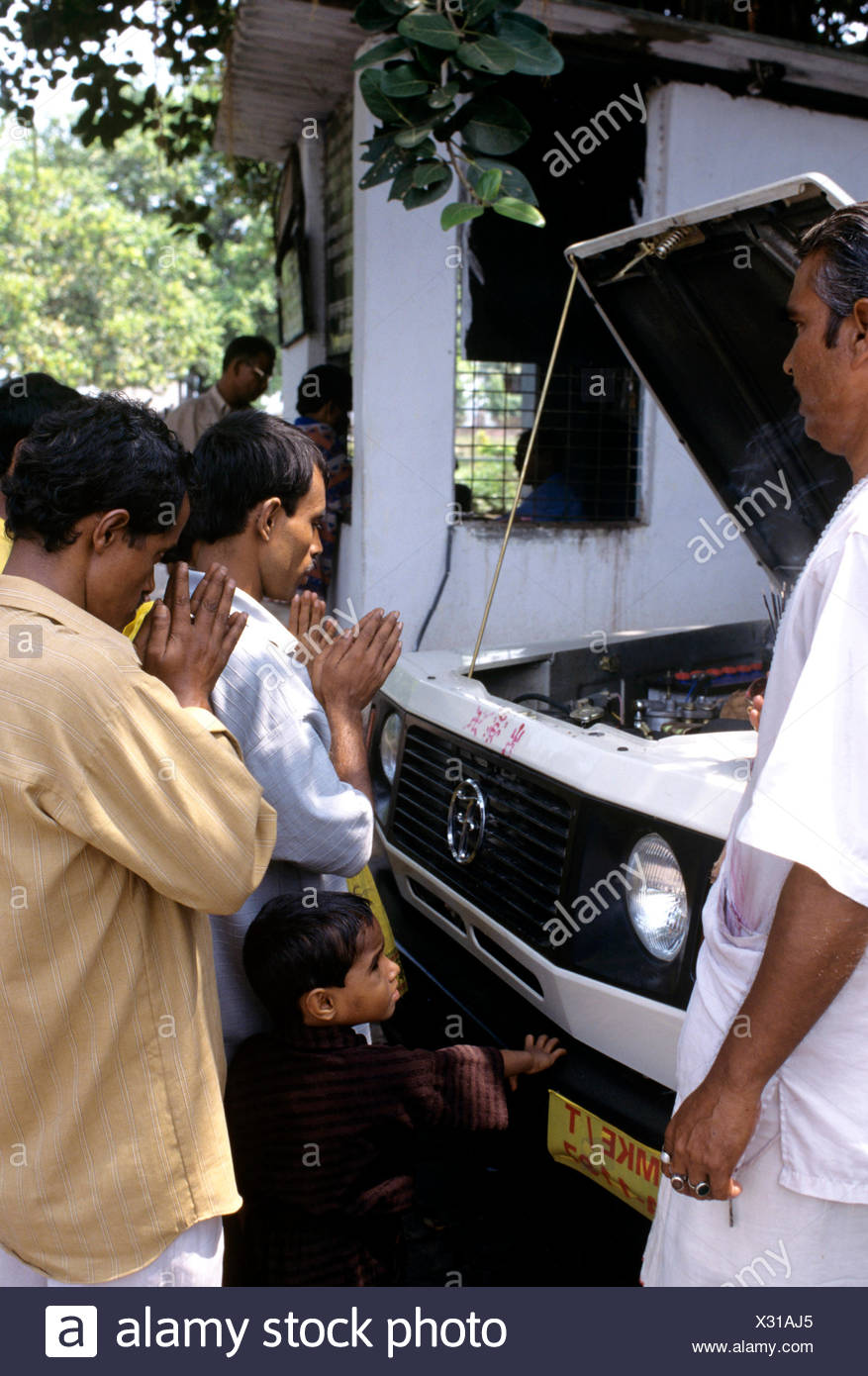Vishwakarma Car Puja High Resolution Stock Photography and Images - Alamy