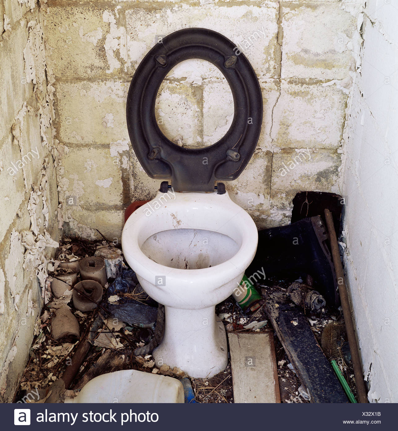 Outhouse Toilet High Resolution Stock Photography and Images - Alamy