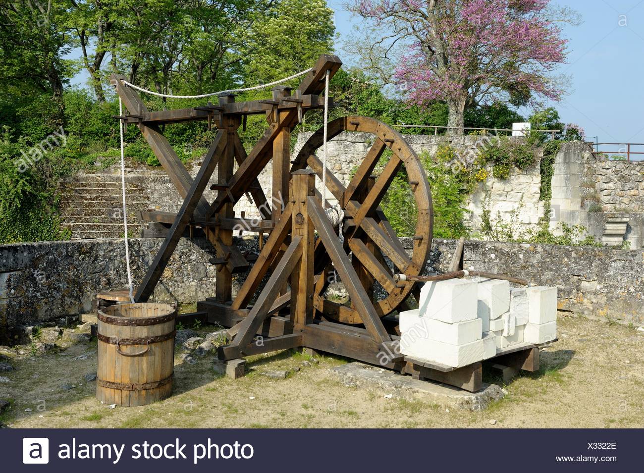 Siege Catapult High Resolution Stock Photography and Images - Alamy