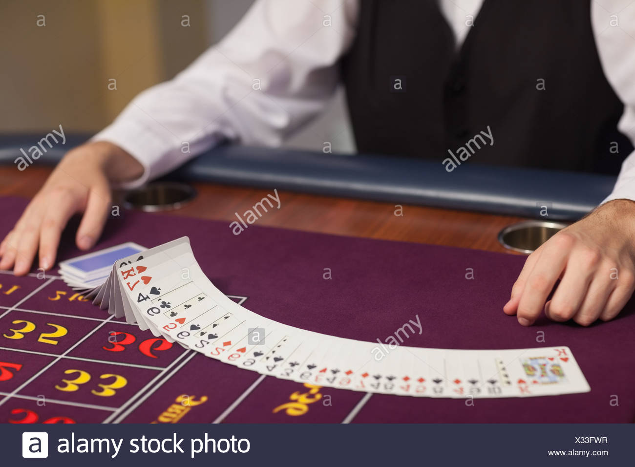 Dealing Cards Stock Photos & Dealing Cards Stock Images - Alamy