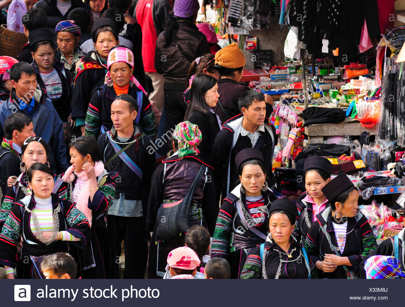 Hmong Men And Women High Resolution Stock Photography and Images - Alamy
