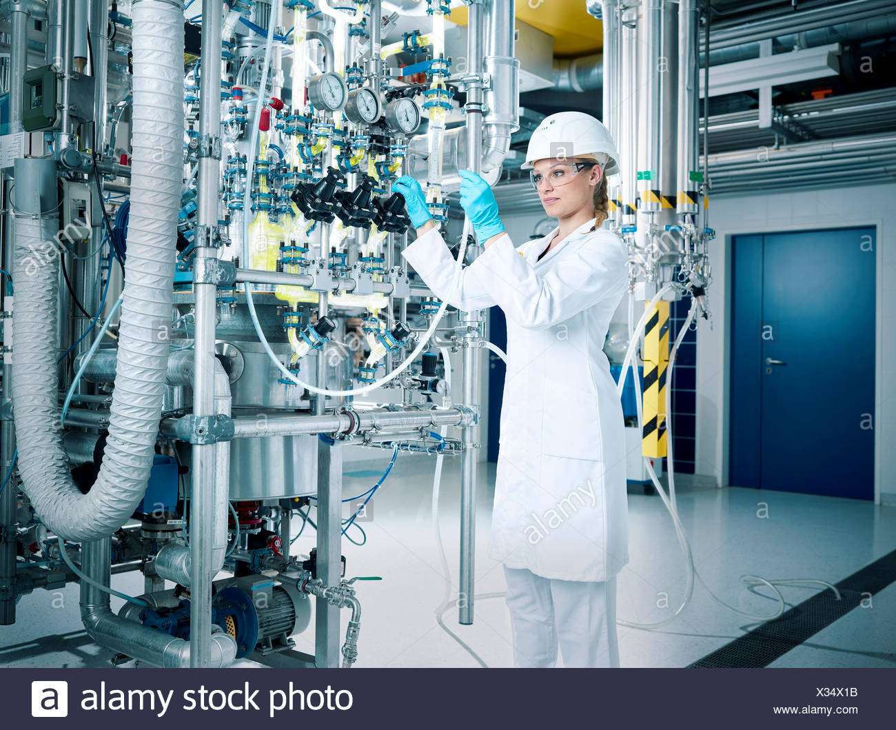 Helmet Goggles High Resolution Stock Photography and Images - Alamy