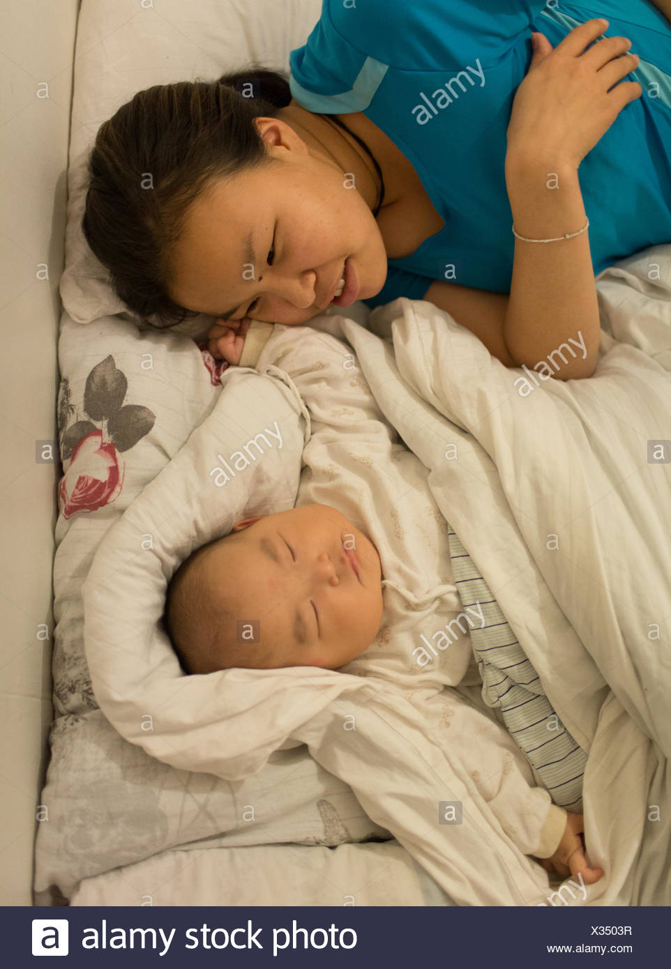 Inuit People Stock Photos & Inuit People Stock Images - Alamy