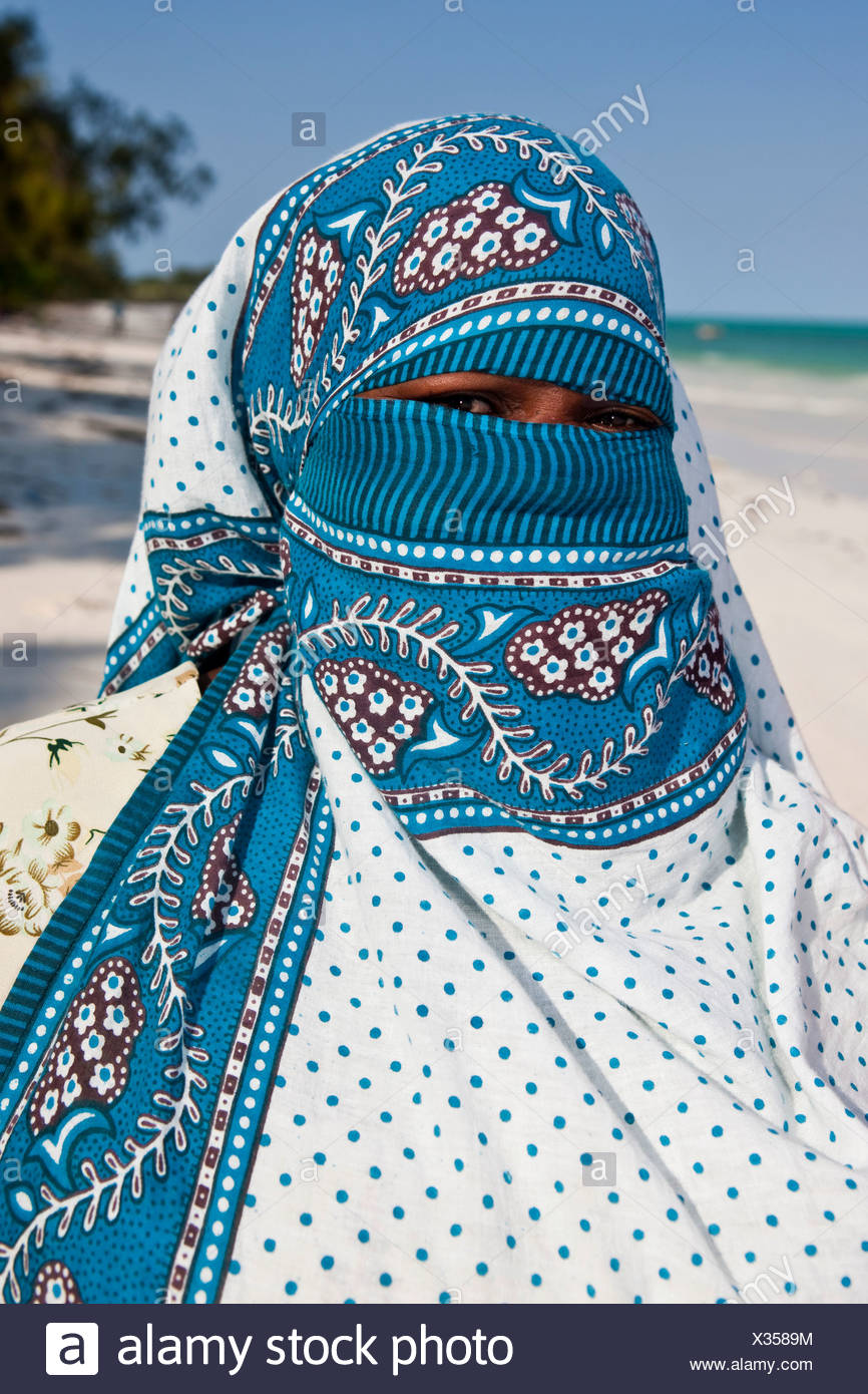 Muslim Women Of Tanzania High Resolution Stock Photography and Images ...