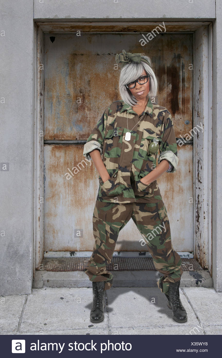 American Woman Soldier High Resolution Stock Photography and Images - Alamy