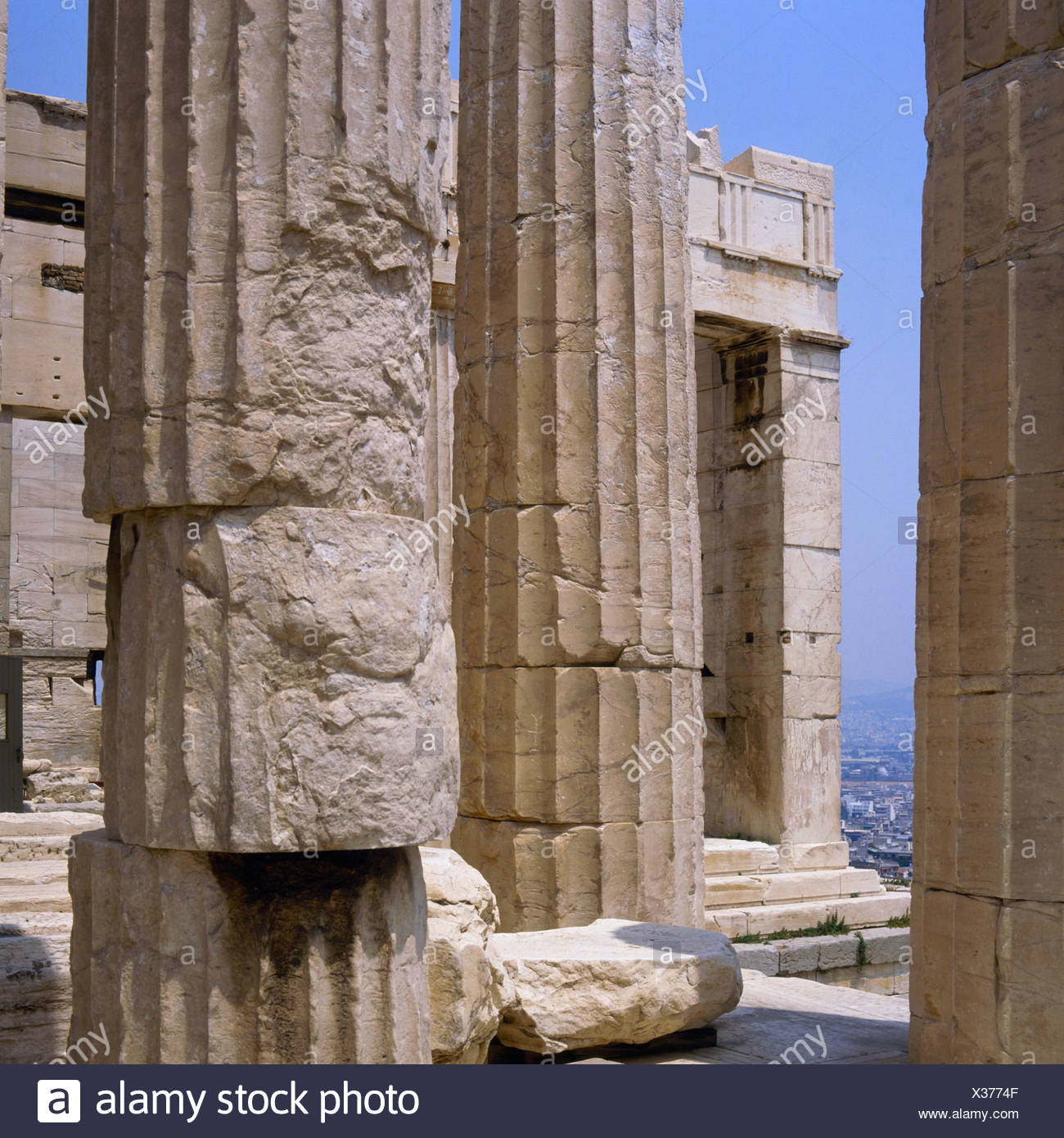 Propylon High Resolution Stock Photography and Images - Alamy