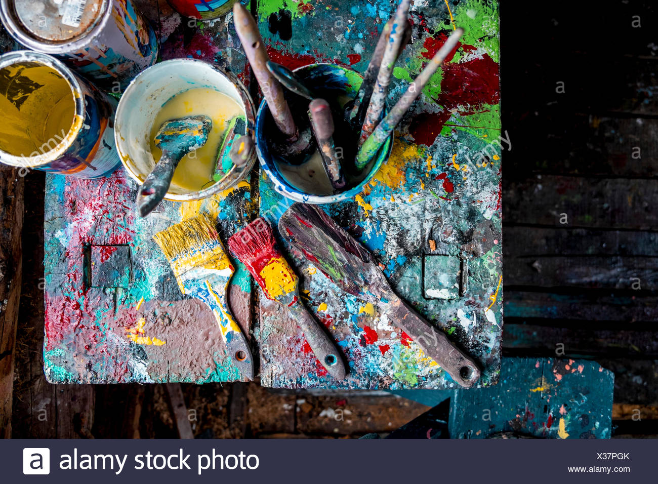Paint Table High Resolution Stock Photography and Images - Alamy