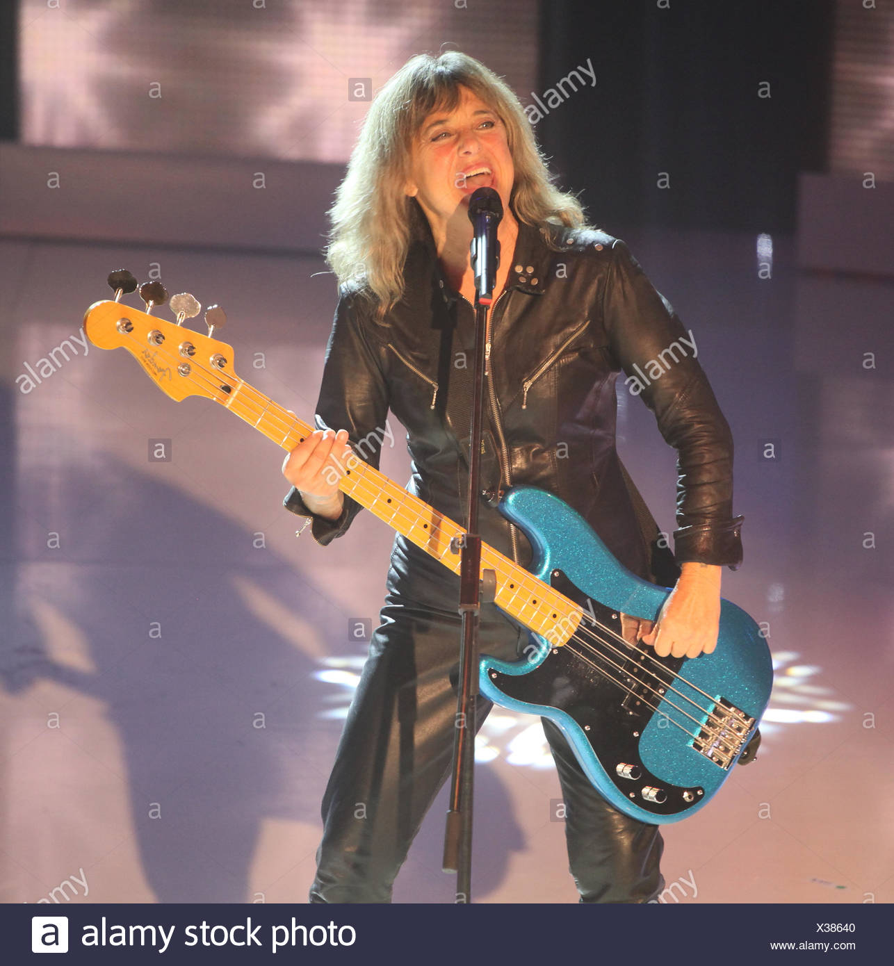 Suzi Quatro Stock Photos & Suzi Quatro Stock Images - Alamy