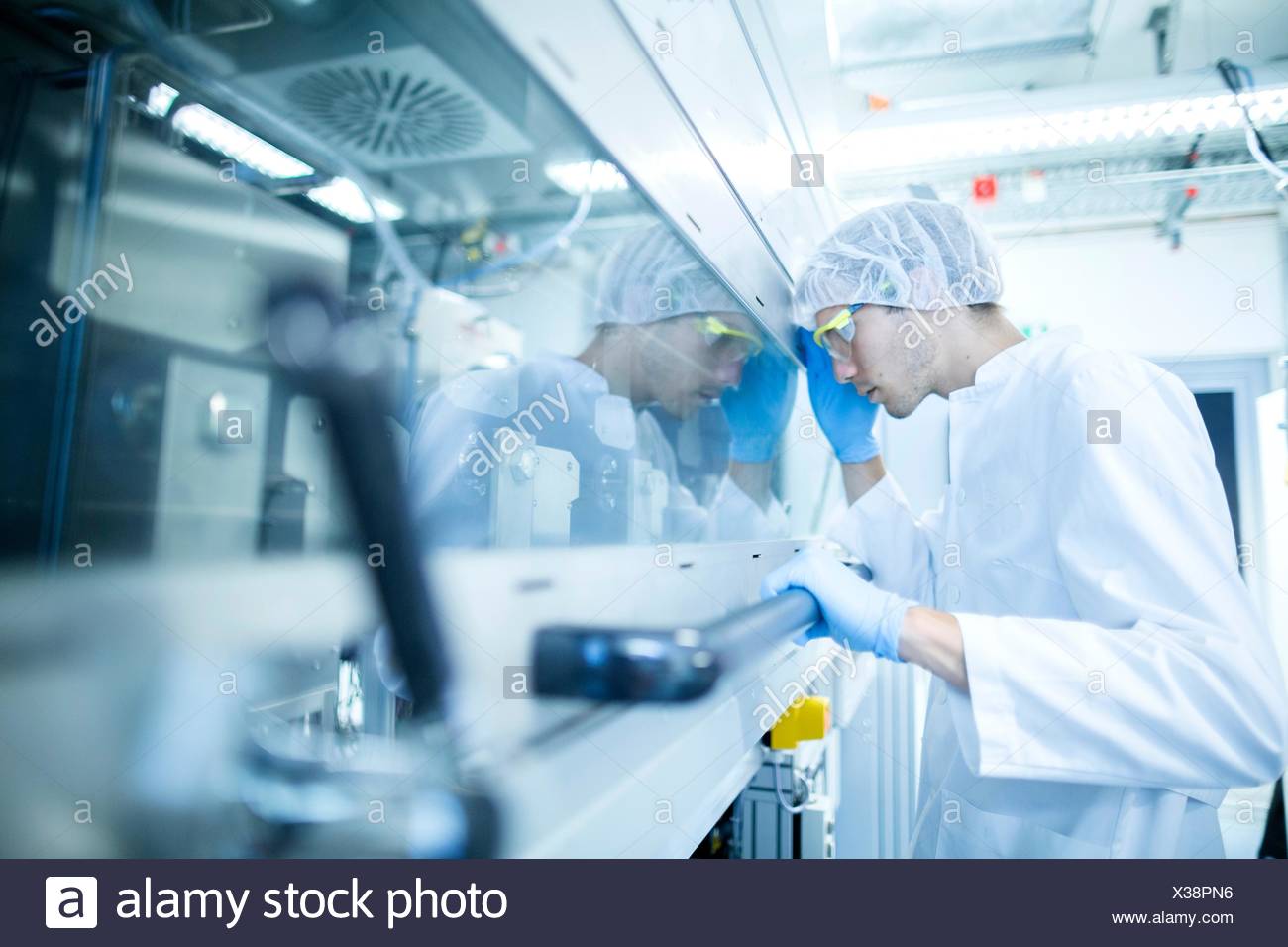 Monitoring Lab High Resolution Stock Photography and Images - Alamy