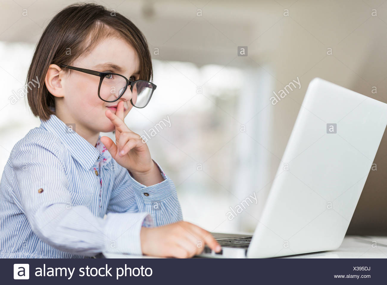 Using Glasses High Resolution Stock Photography and Images - Alamy