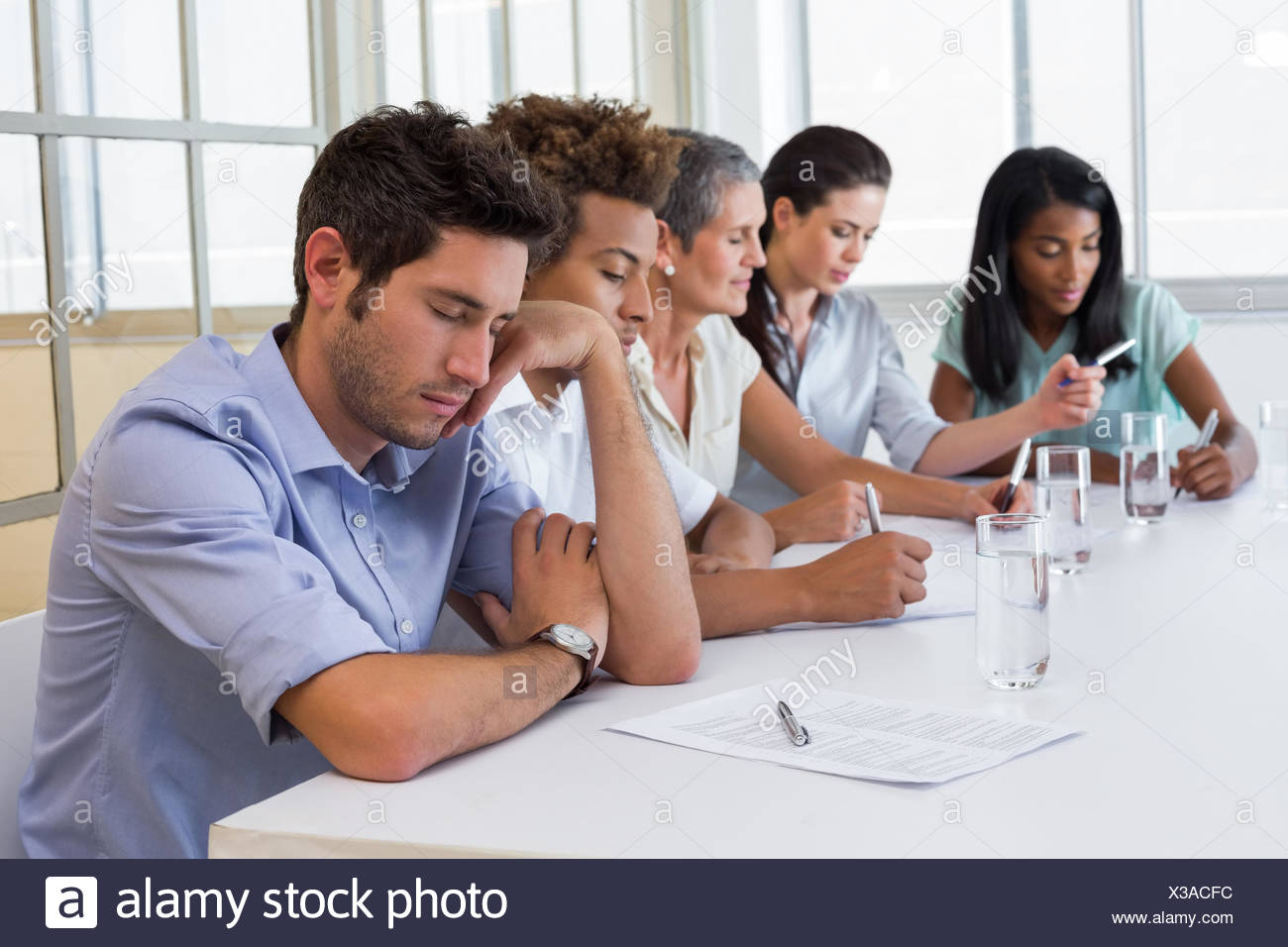 Sleeping Meeting Stock Photos & Sleeping Meeting Stock Images - Alamy