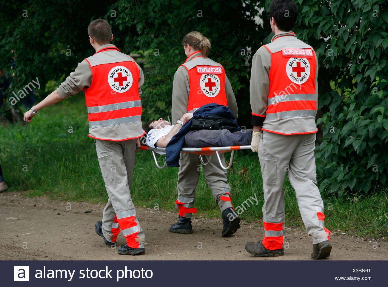 First Aid Personnel High Resolution Stock Photography and Images - Alamy