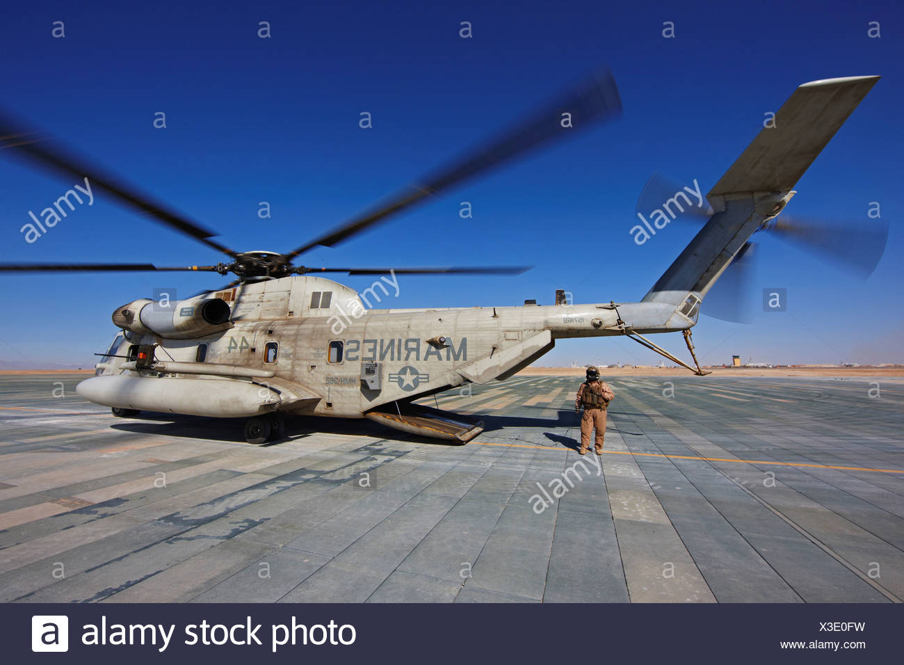 Ch 53d Sea Stallion Helicopter High Resolution Stock Photography and ...