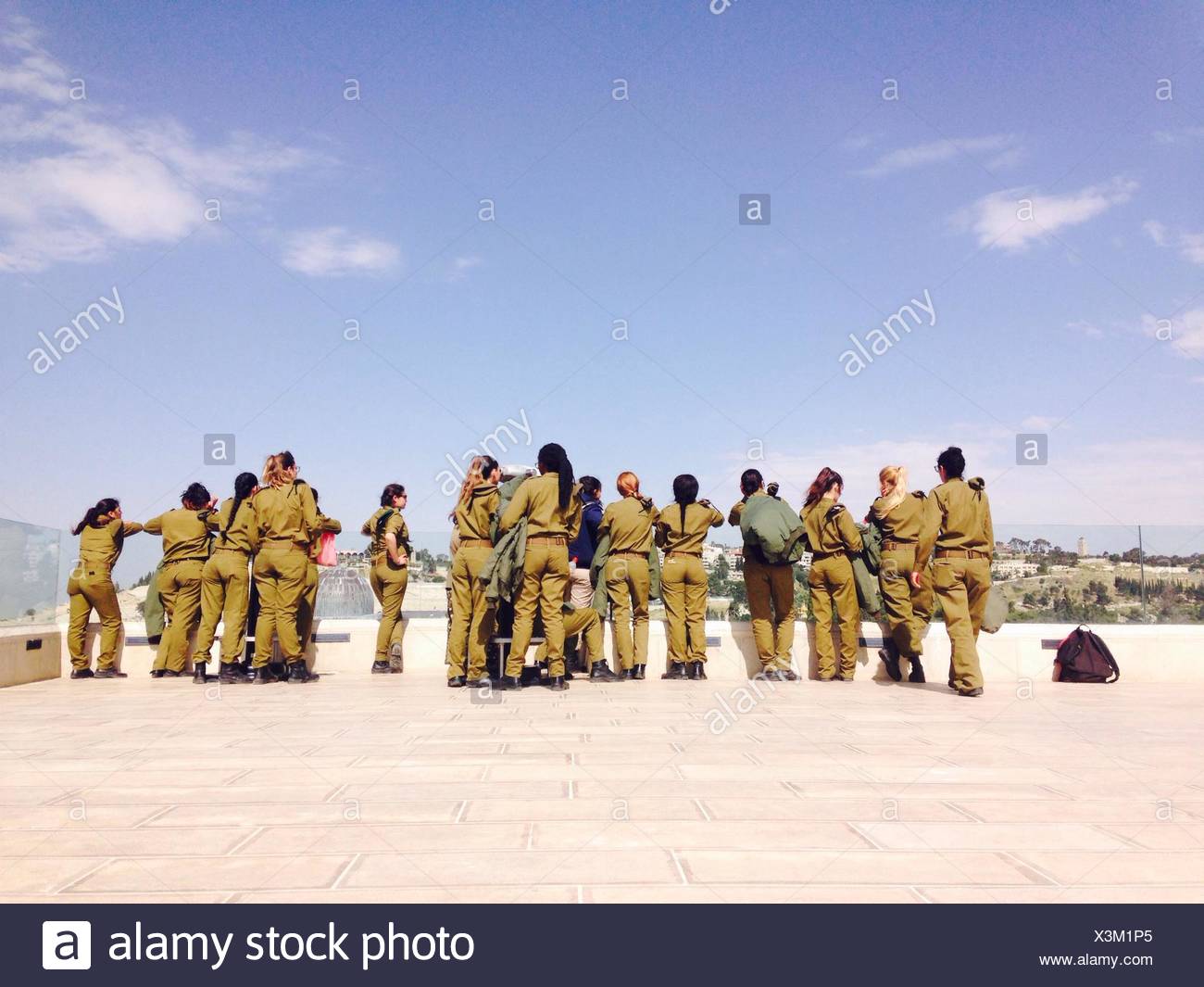 Female Soldiers High Resolution Stock Photography and Images - Alamy