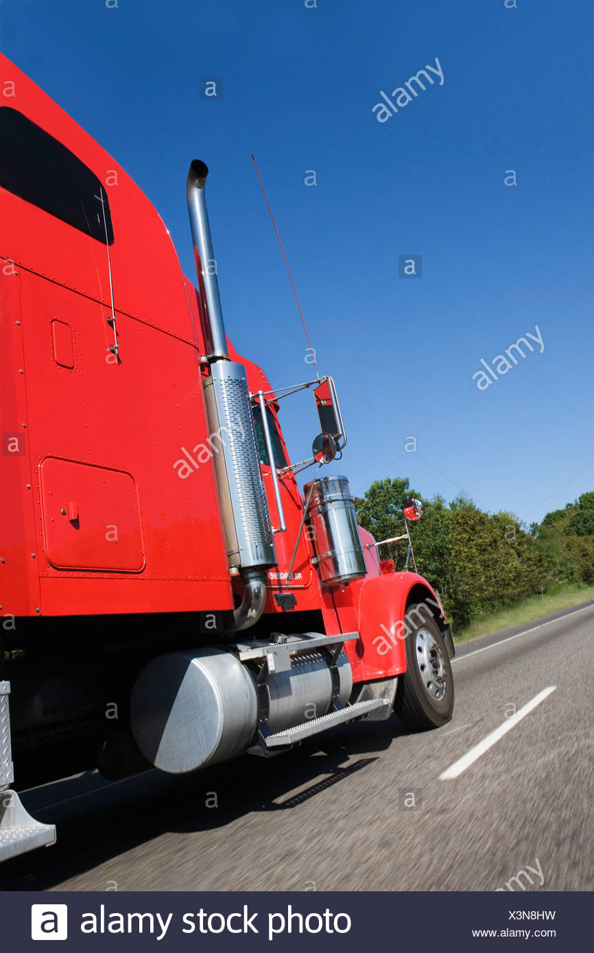 18 Wheeler Truck High Resolution Stock Photography and Images - Alamy