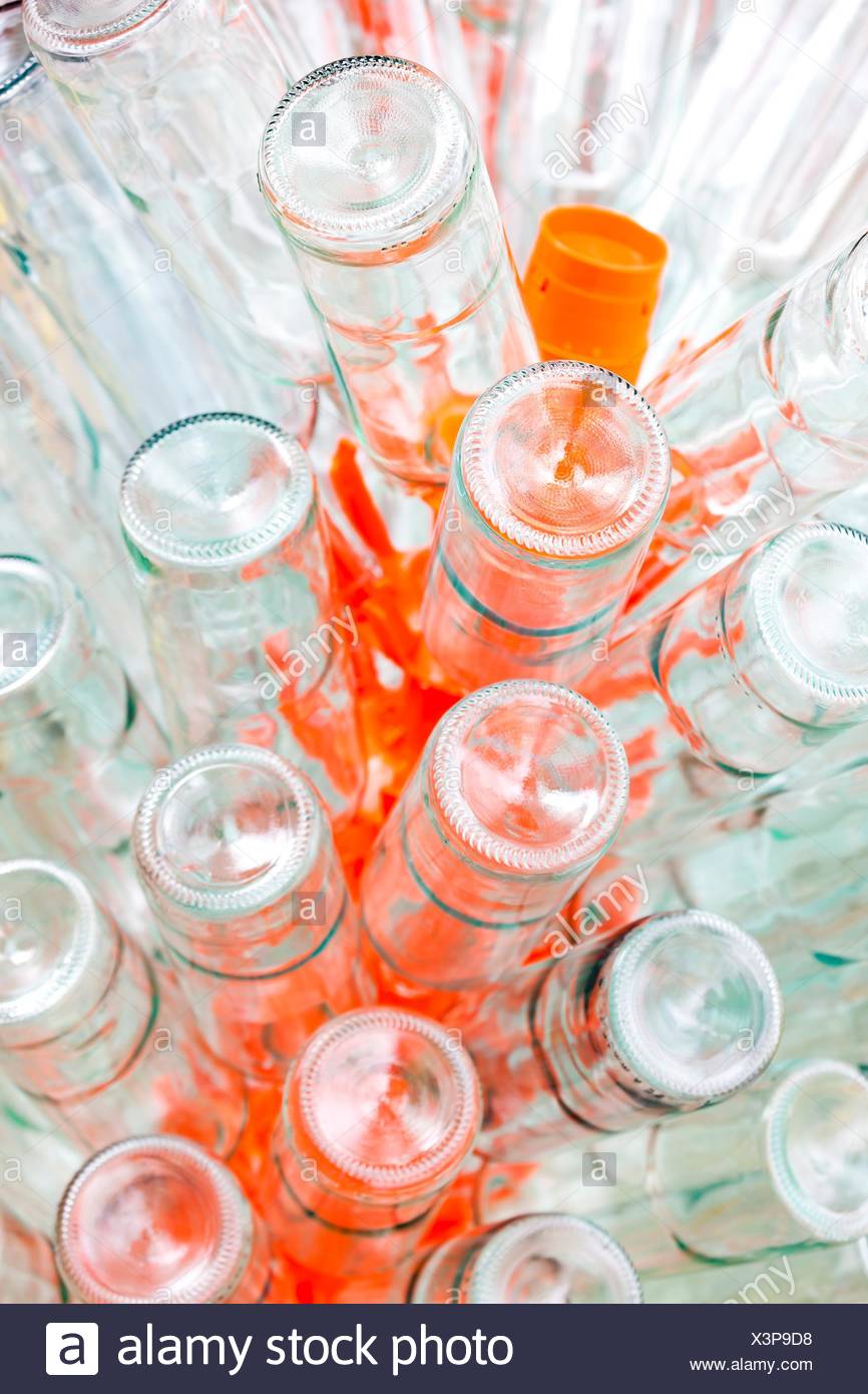 Pile Of Empty Bottles High Resolution Stock Photography and Images - Alamy
