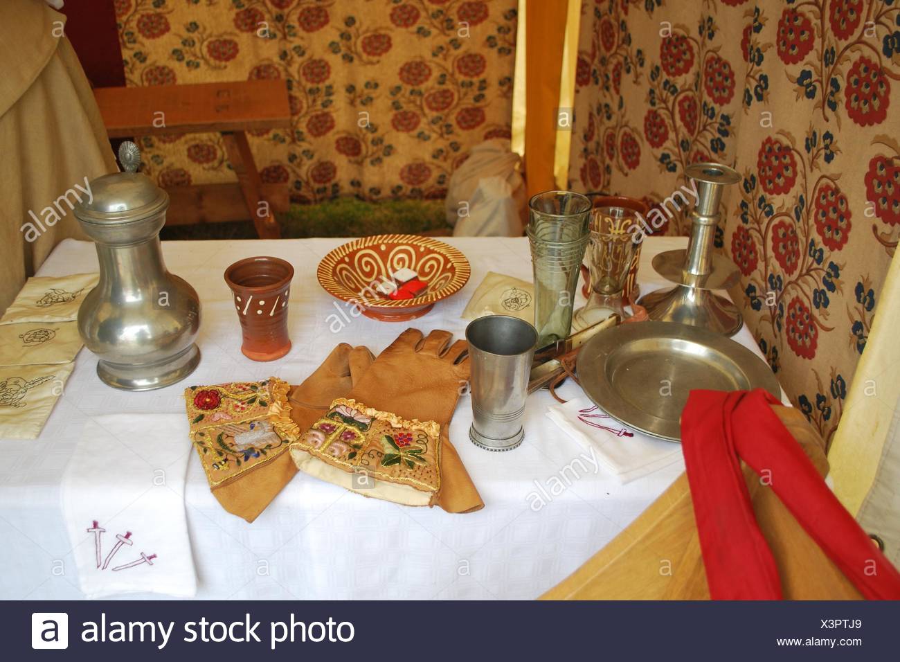 Medieval Table High Resolution Stock Photography and Images - Alamy